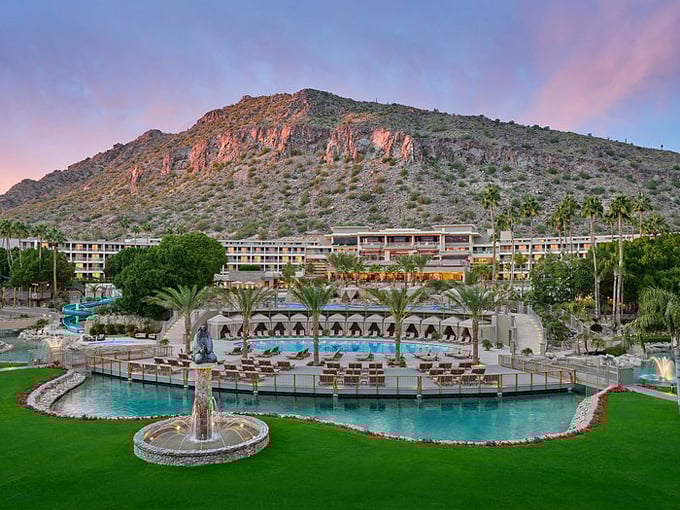 The Phoenician 1