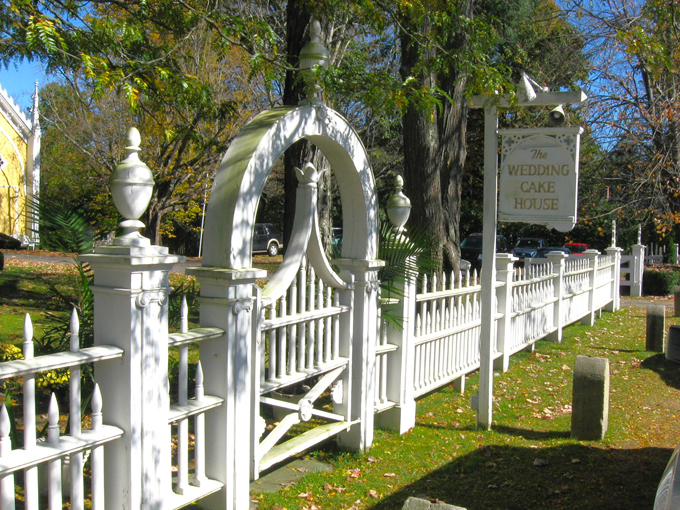 the wedding cake house 7