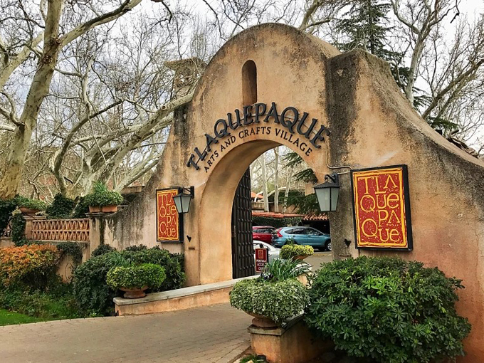 tlaquepaque arts shopping village 1
