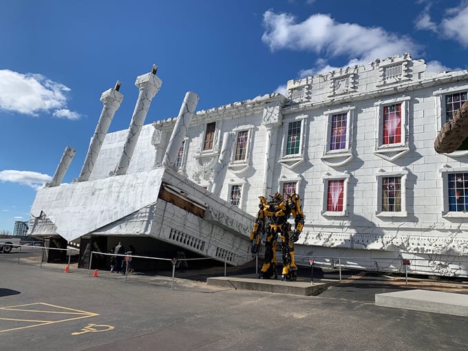 upside down white house 2