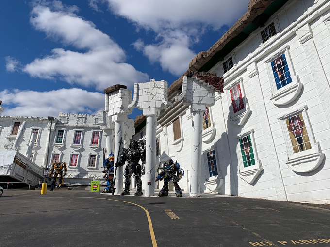 upside down white house 3