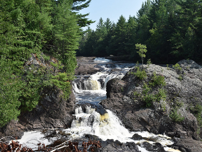 waterfall road trip wisconsin 8