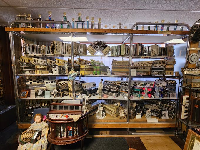 world of accordions museum 9