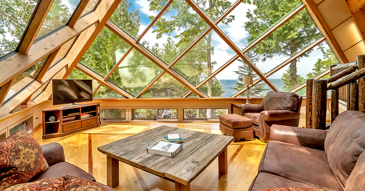 cliff top airbnb wisconsin ftr