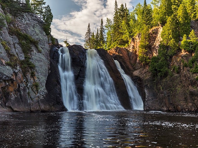 a cozy space with outside dining area