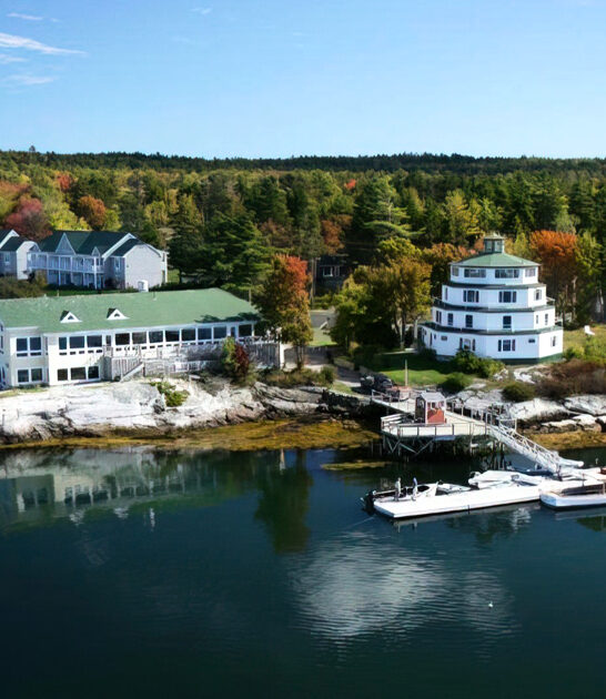 peaceful town getaway maine ftr