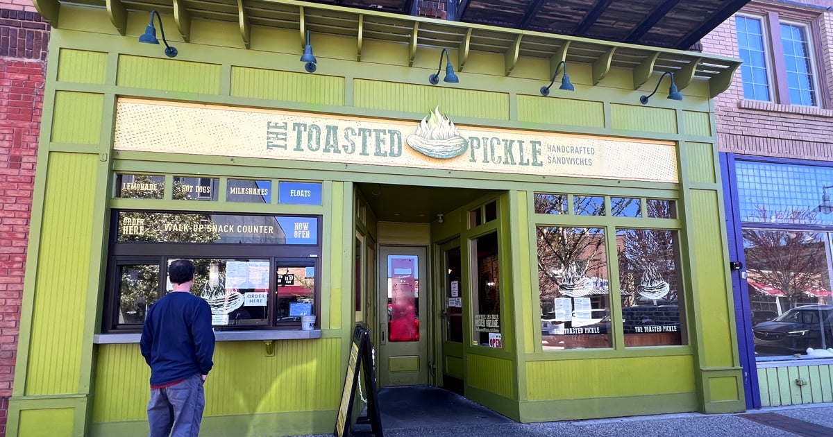 This Pickle Themed Restaurant In Michigan Is A Dream Come True For ...