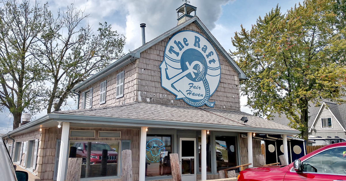 quirky burger joint michigan ftr