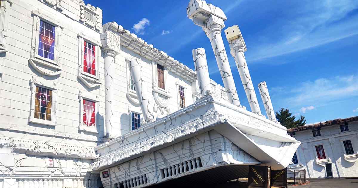 This Secretive Wisconsin Roadside Attraction Will Leave You Utterly ...