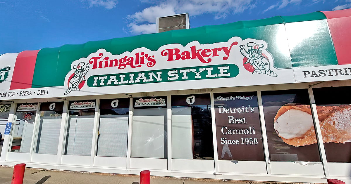 Take A Michigan Drive For The Ultimate Cannoli Experience At Tringali's ...