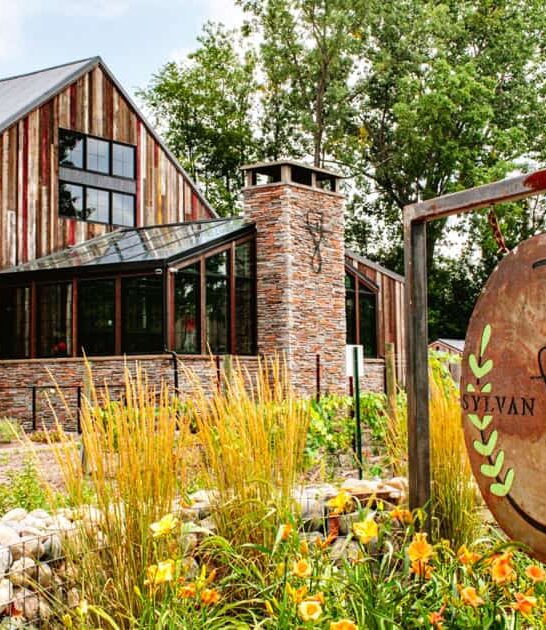 upscale barn restaurant michigan ftr