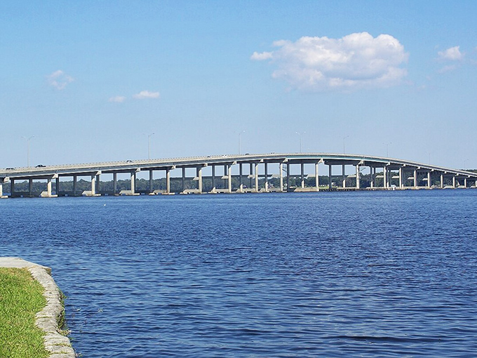 The Memorial Bridge arches gracefully across the St. Johns River, connecting east and west Palatka in a display of engineering that's also accidentally Instagram-worthy.