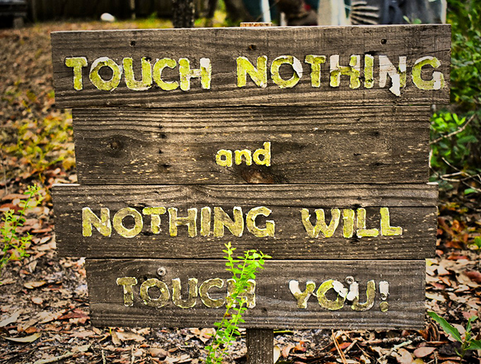 "Touch nothing and nothing will touch you"&mdash;sage advice that applies equally well to model railroads, porcupines, and first dates gone wrong.