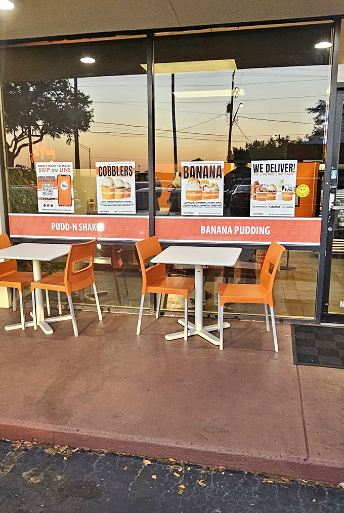 Outdoor seating for those who simply can't wait to dive into their sweet treasures &ndash; patience is overrated when cobbler calls.