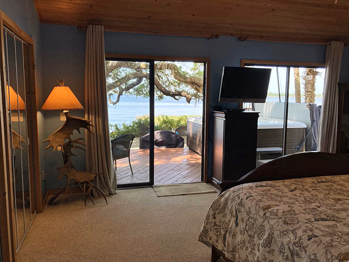 Bedroom views that make alarm clocks unnecessary &ndash; when the morning light dancing across the lake is your gentle wake-up call.