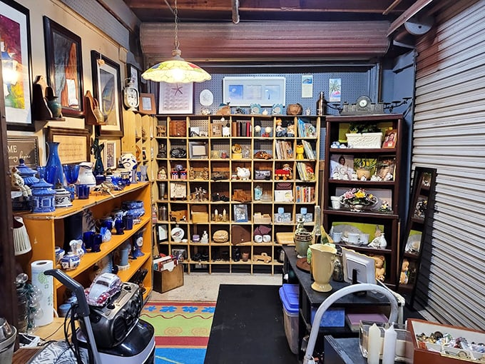 Curio hunters, rejoice! This treasure trove of knick-knacks tells stories spanning decades&mdash;each shelf a chapter of American nostalgia.