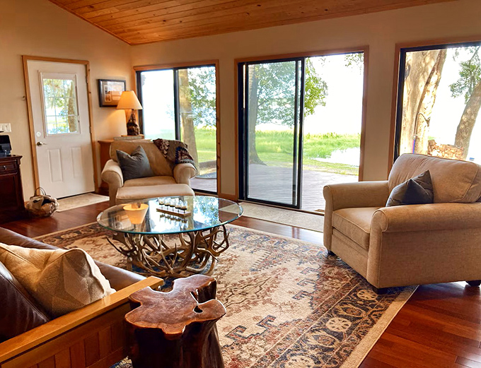 Living room views that make television obsolete &ndash; nature's own reality show plays out through floor-to-ceiling windows all day long.