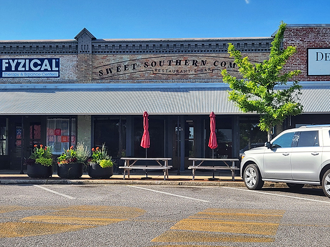 Sweet Southern Comfort isn't just a promise&mdash;it's etched right into the brick. This restaurant understands that comfort food should come with a side of architectural character.