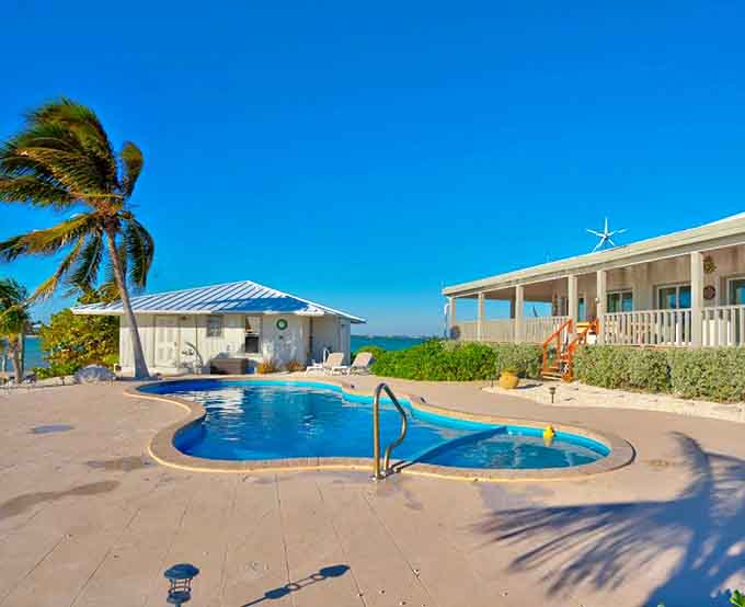 This pool offers the rare opportunity to be surrounded by ocean while swimming in something calmer, like having your cake and eating it in paradise too.
