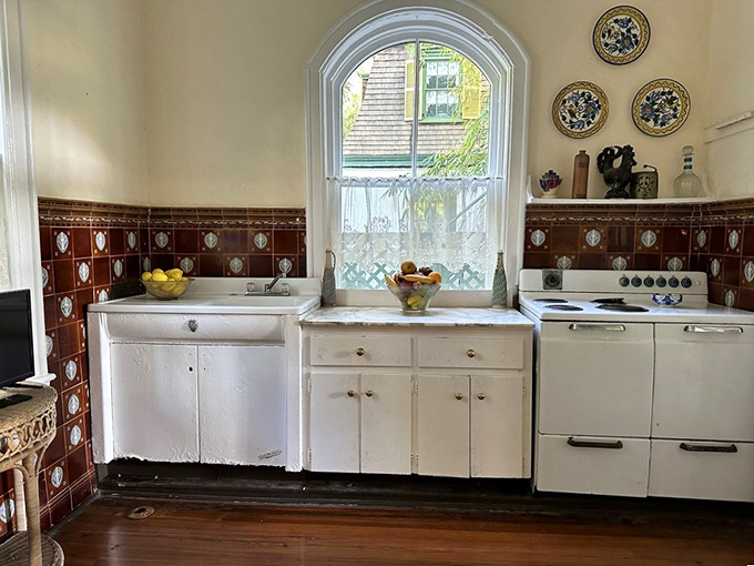 The vintage kitchen with its warm tile work makes you wonder about the meals&mdash;and conversations&mdash;that unfolded here.