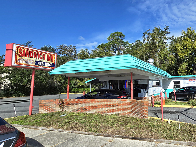This retro drive-up style eatery takes you back to simpler times when burgers were flat, shakes were thick, and service came with a smile.