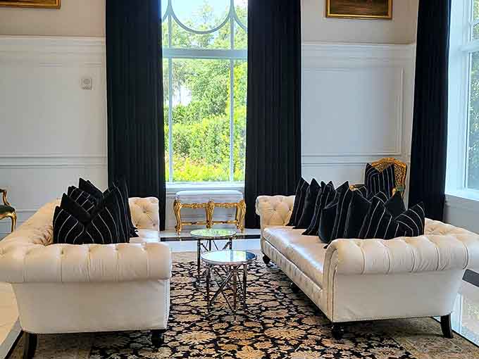 The lobby's mix of zebra-print ottomans and crystal chandeliers shouldn't work together, but somehow it's absolutely perfect and completely unforgettable.