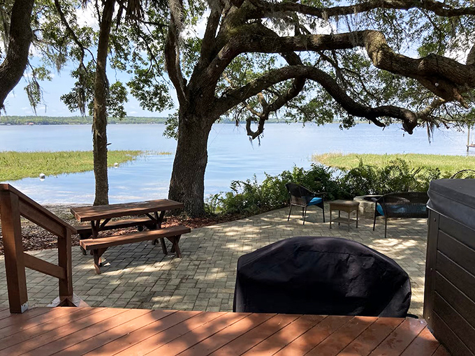 Alfresco dining with a side of serenity &ndash; where even a simple sandwich tastes like it deserves a Michelin star.