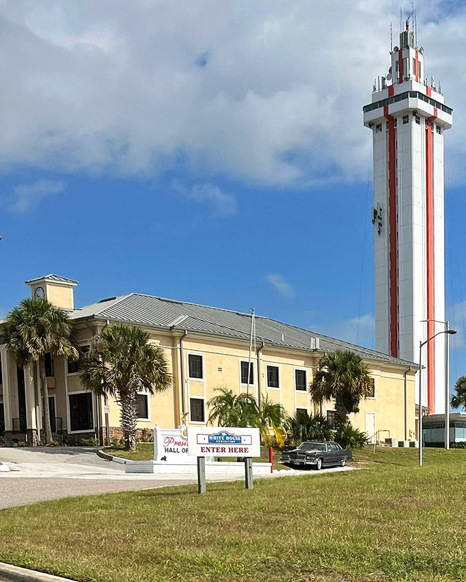 This retro landmark harks back to Florida's orange-growing heyday, offering bird's-eye views from its observation deck.