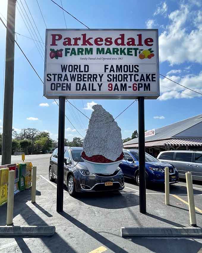 When your sign promises world-famous strawberry shortcake, you'd better be ready to deliver the goods, and they do.