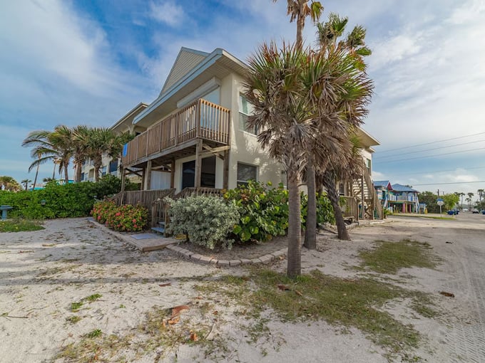 april captain rons beach pad bradenton beach