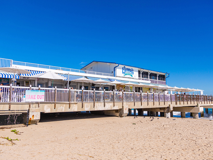 bennys on the beach lake worth