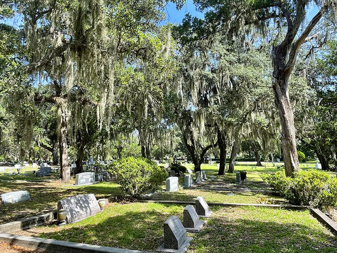 bosque bello cemetery 4