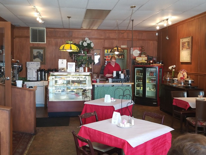 cheesers palace cafe 1