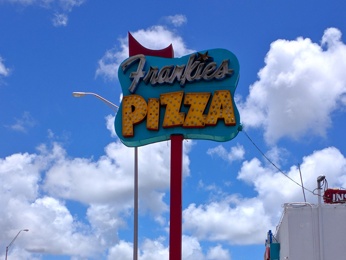 frankies pizza 2