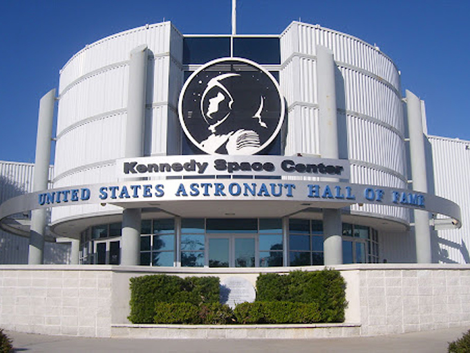 kennedy space center visitor complex 8