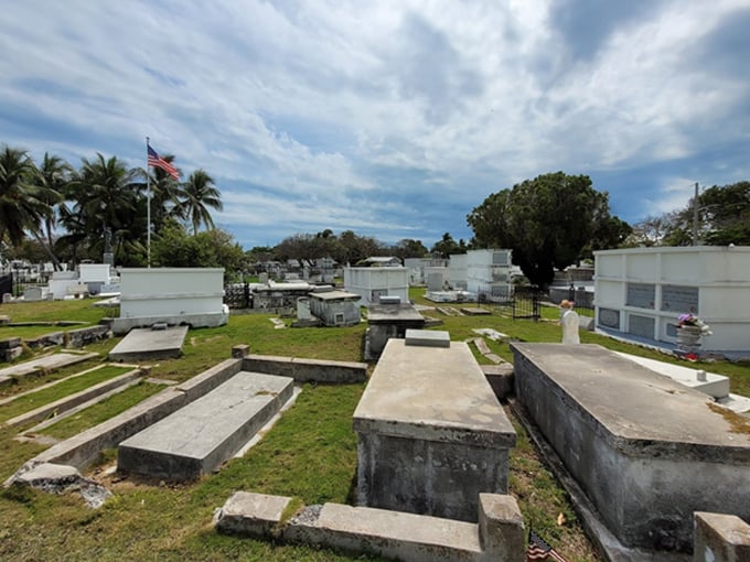 key west cemetery 2