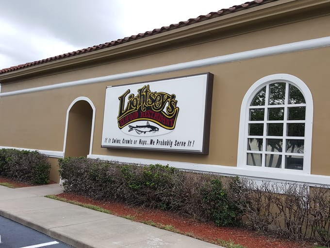 lightseys seafood restaurant 1