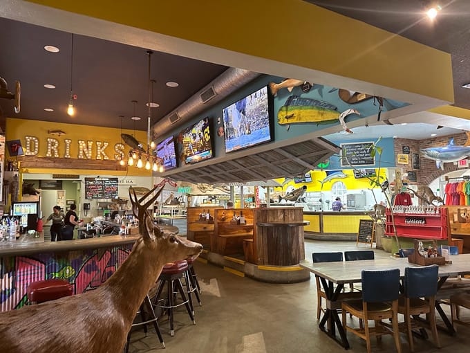 lightseys seafood restaurant 2