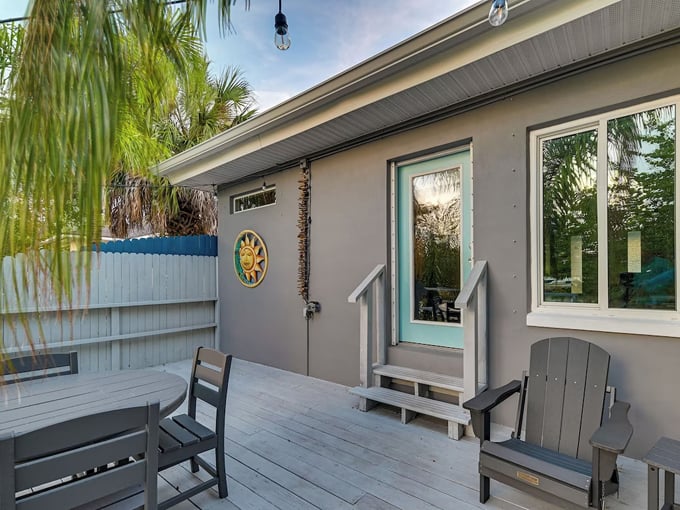 september cottage tarpon springs