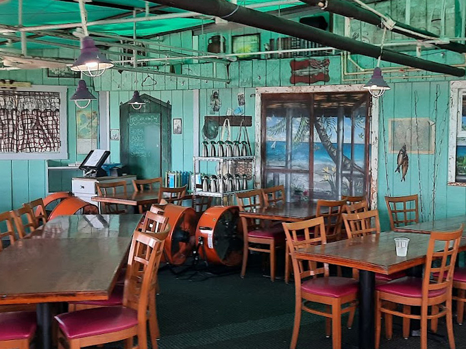 sharkys on the pier 5