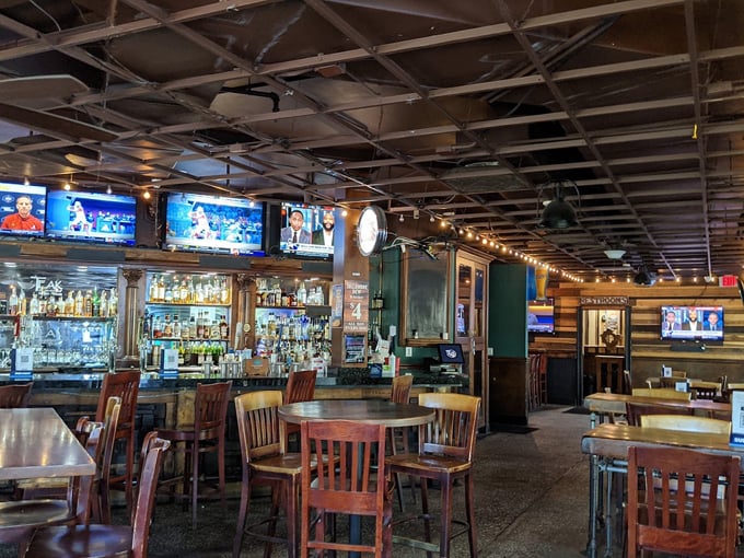 teak neighborhood grill 4