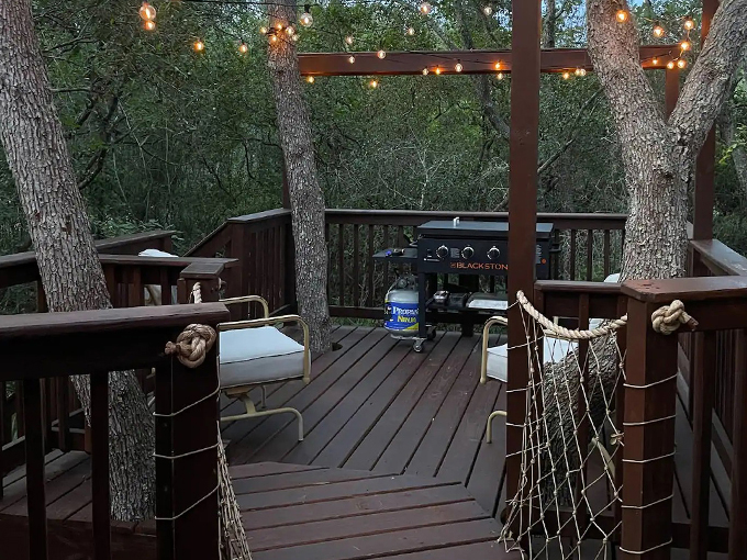 treehouse bungalow 7