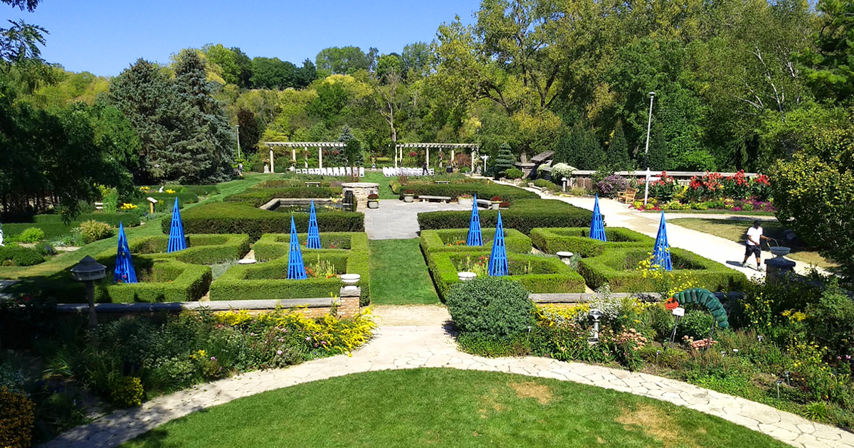 beautiful botanical garden wisconsin ftr