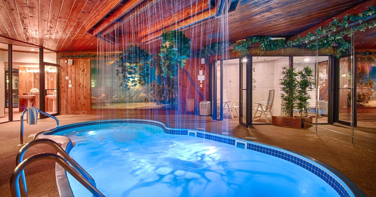 private pool waterfall wisconsin ftr