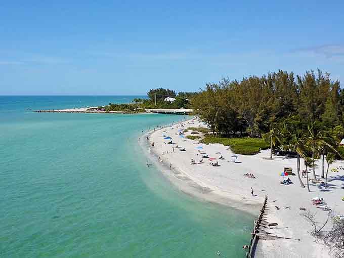 That turquoise water isn't Photoshopped&mdash;it's just the Gulf showing off on a Tuesday afternoon.