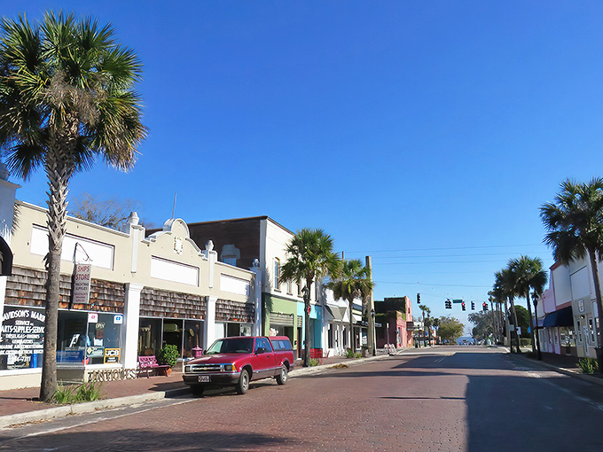 City View: Brick-paved streets and swaying palms create Green Cove Springs' timeless Main Street charm – like a Florida postcard come to life.