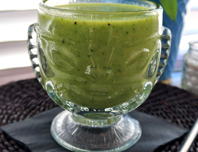 Vibrant green and packed with tropical flavors, this refreshing smoothie pays homage to Florida's famous reptilian mascot.