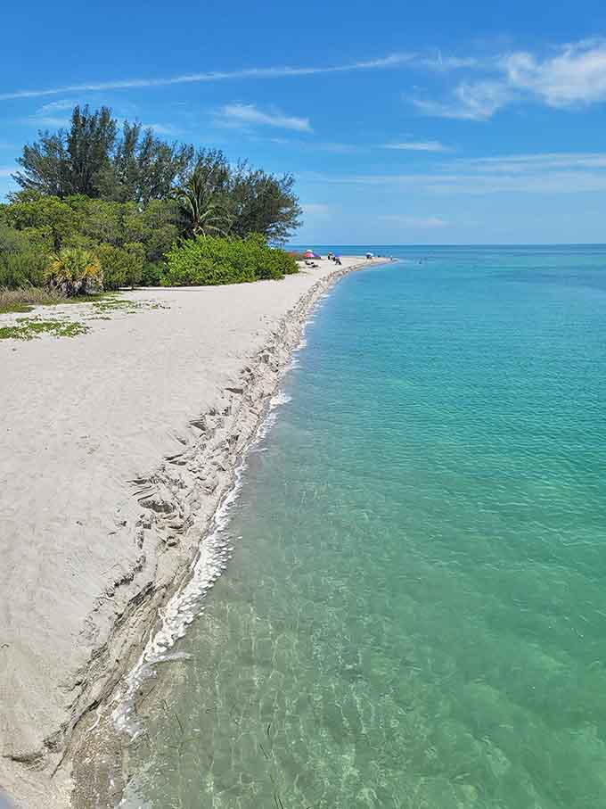 The Gulf does its best impression of a gradient tool, and honestly, it's pretty convincing.