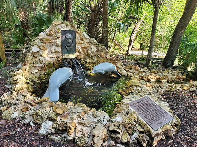 This memorial fountain honors conservation efforts with the soothing sounds of flowing water, a reminder of Florida's most precious natural resource.
