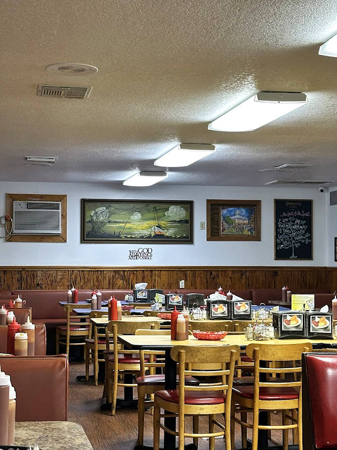 Wood paneling, simple tables, and walls adorned with local memorabilia &ndash; the dining room equivalent of a comfortable pair of broken-in boat shoes.